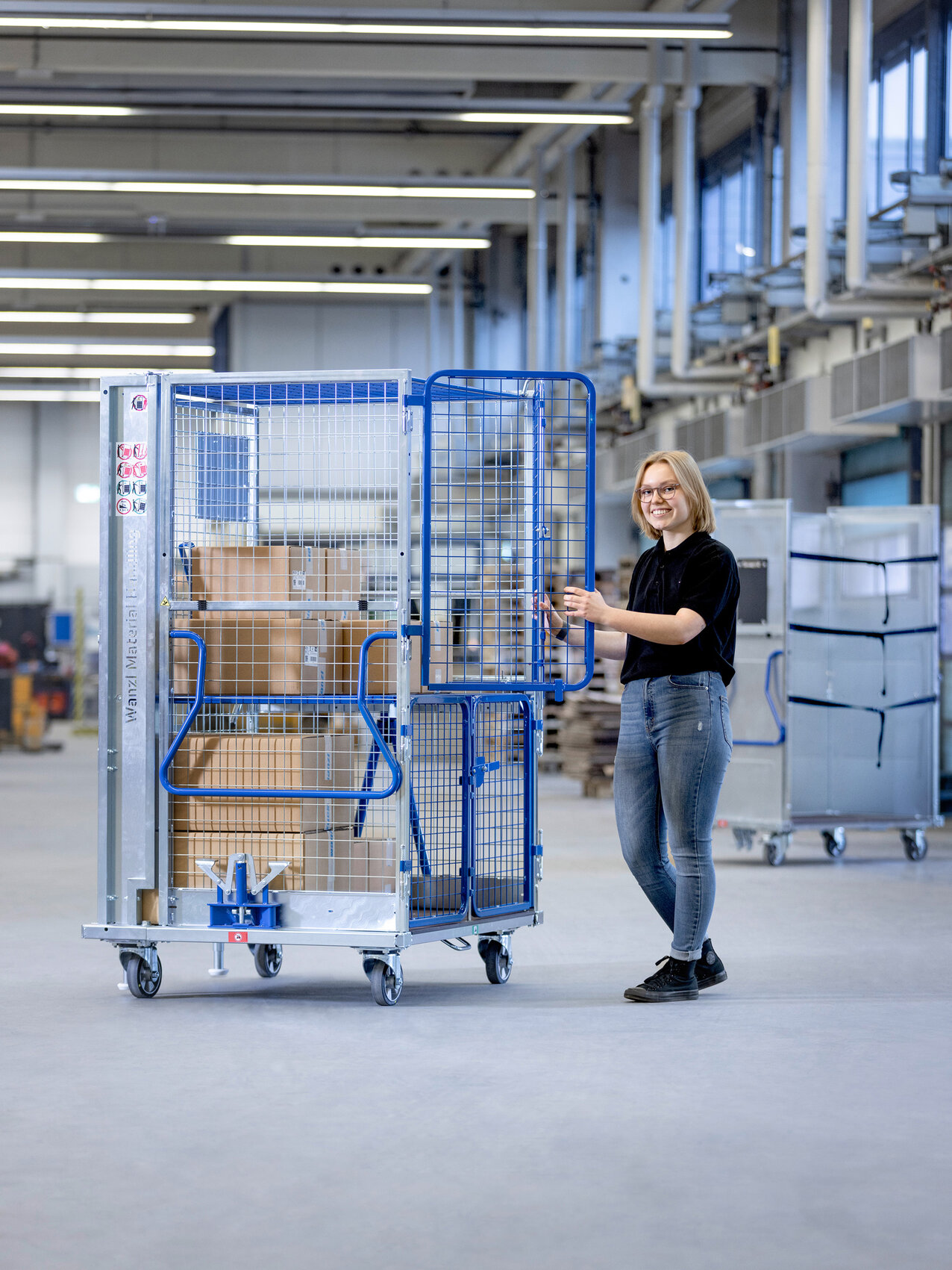 Versatile package roll containers from Wanzl | Wanzl